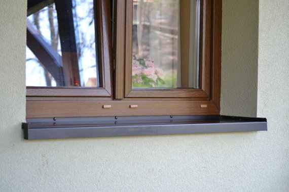 Okenní parapety - fotogalerie | Parapety, vnitřní a venkovní parapety